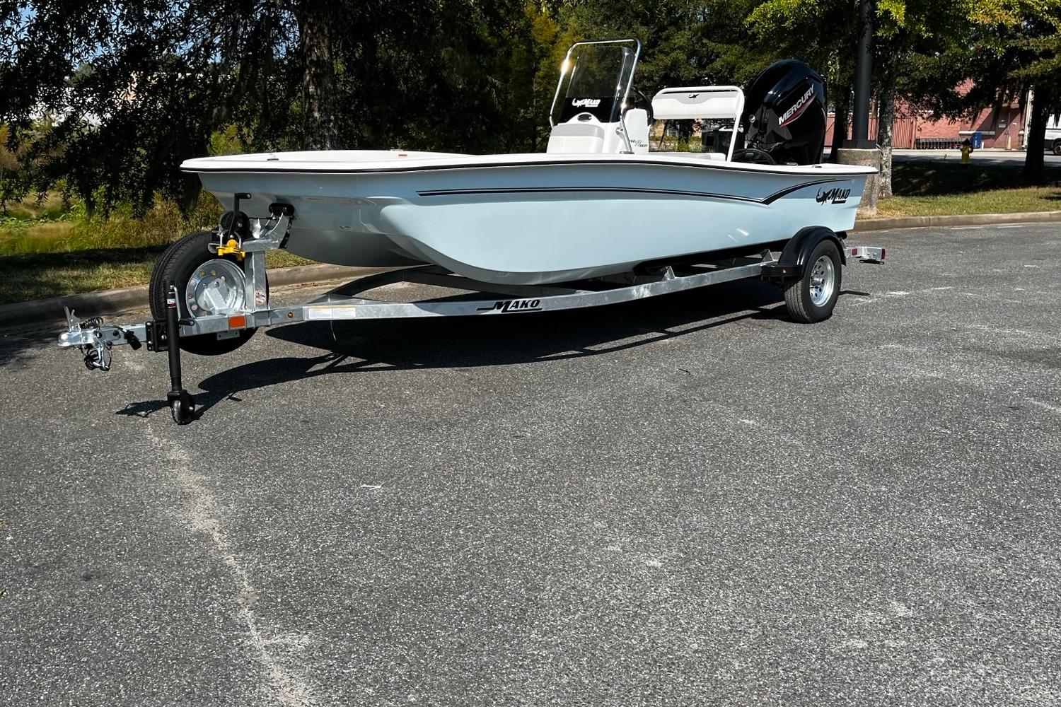 2026 MAKO PRO SKIFF 17 CC | Cabela's
